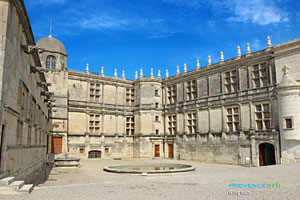 Grignan - Provencal Drome - Provence Web