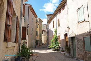 Mons en Provence - Village in the Upper Var - Provence Web - France