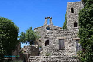 Saignon - Village in the Luberon - Vaucluse - Provence Web - France
